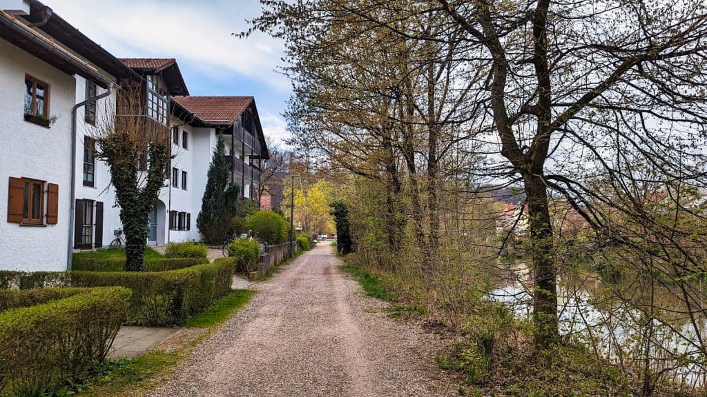 Wolfratshausen Wanderung entlang der Loisach