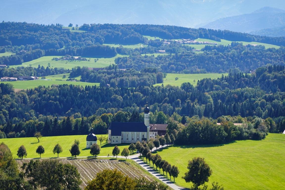 Kurze Wanderung auf und um den Irschenberg